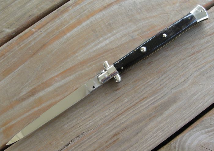 Vintage Italian Switchblade Knives Humpback Coilspring Stilettos